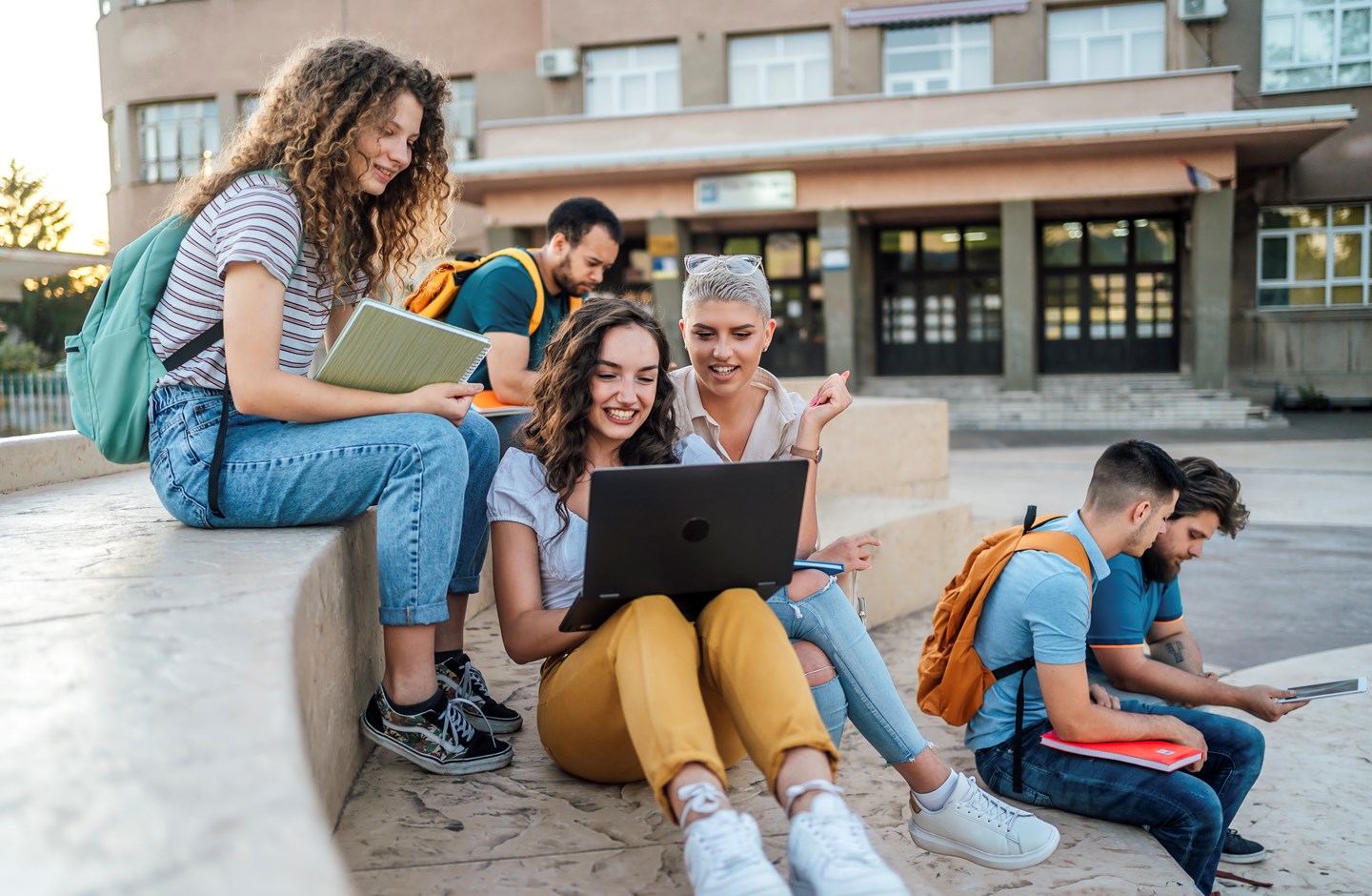 How to Empower Your College Student to Succeed Financially | Elements ...